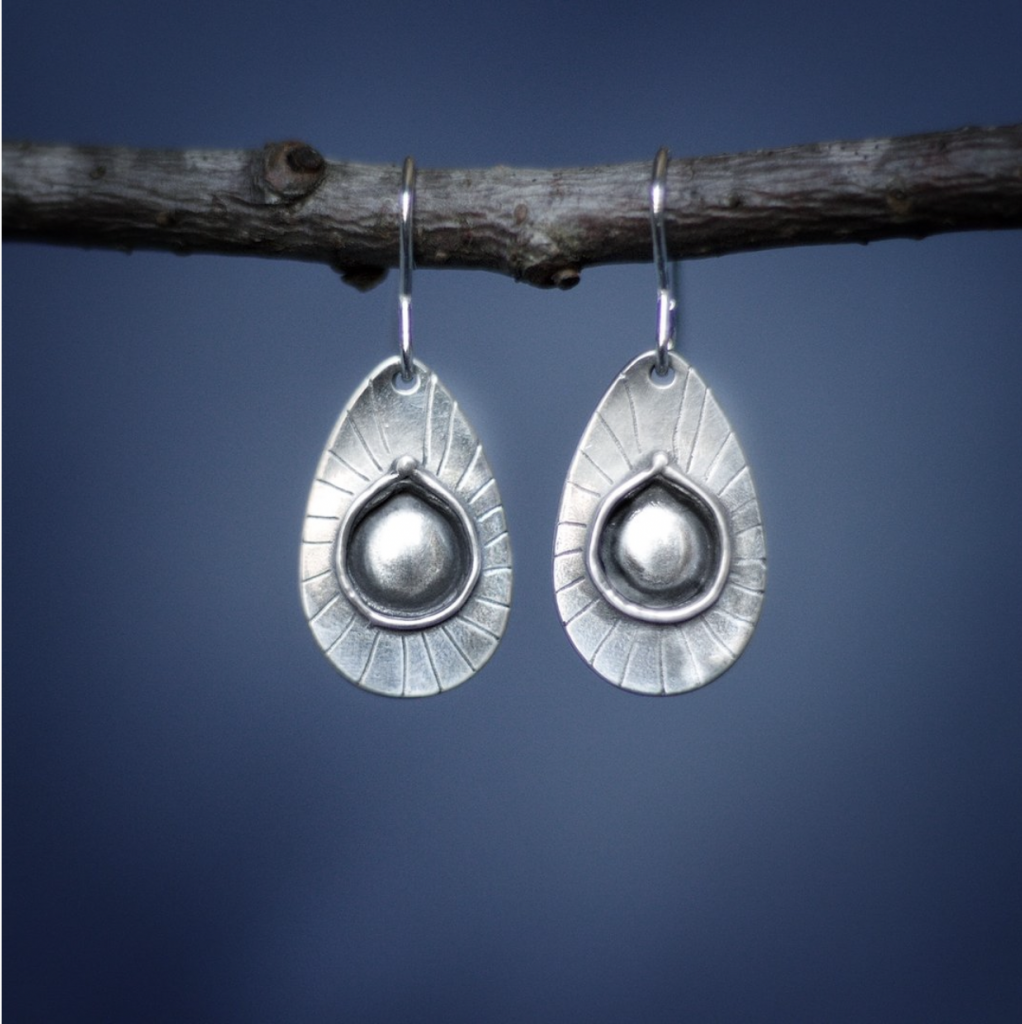 Visualizing Birth through Allison Korn’s Birthing Jewelry – Visualizing ...